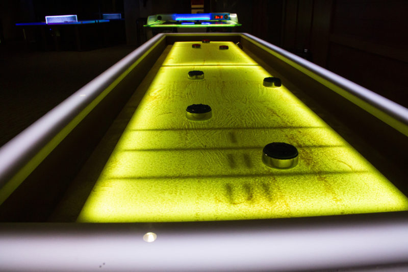 LED Shuffleboard Deluxe
