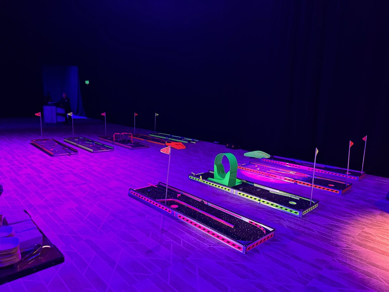 Blacklight Mini Golf | National Event Pros